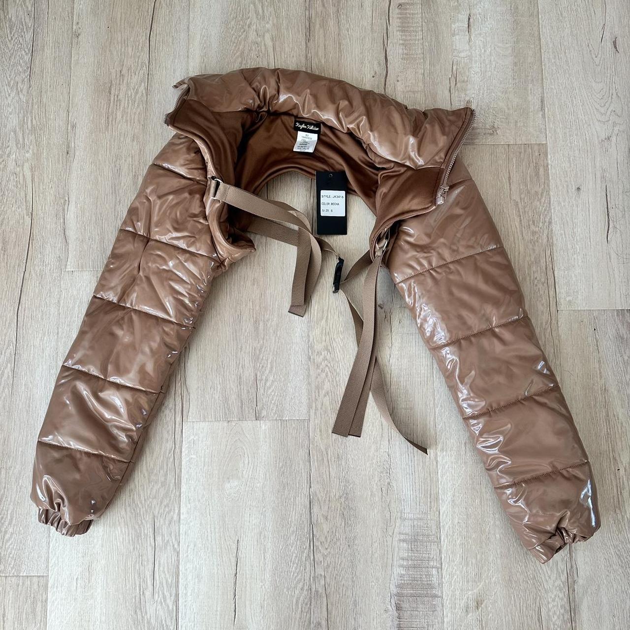 Mocha puffer bolero, super cute and fashionable size... - Depop