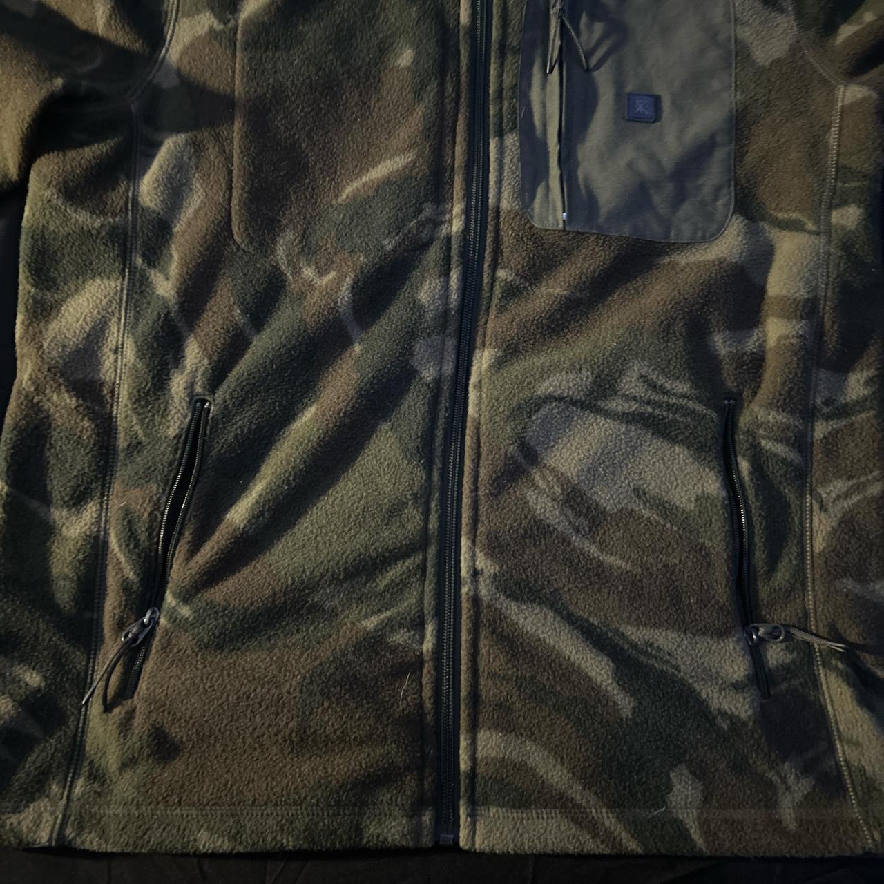 ROARK camo zip up jacket size M very warm jacket - Depop
