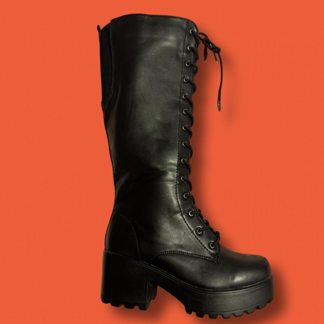 These lace up knee-high combat boots are perfect to... - Depop