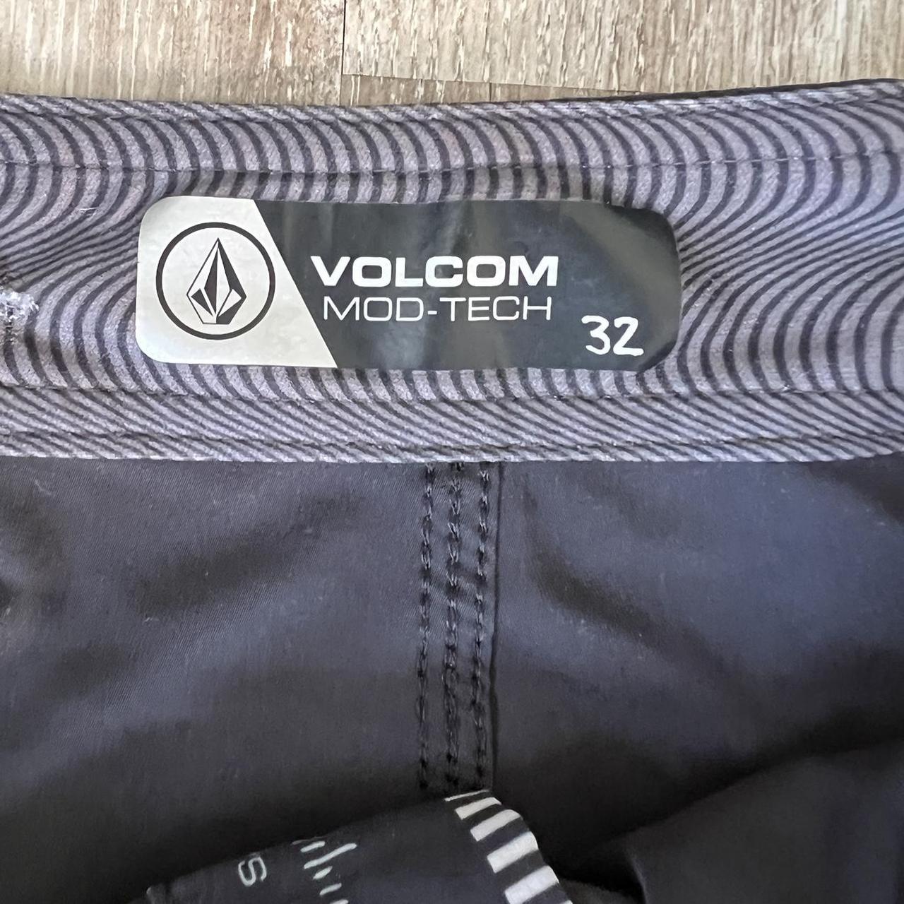 Cool Volcom swim trunks Size... - Depop