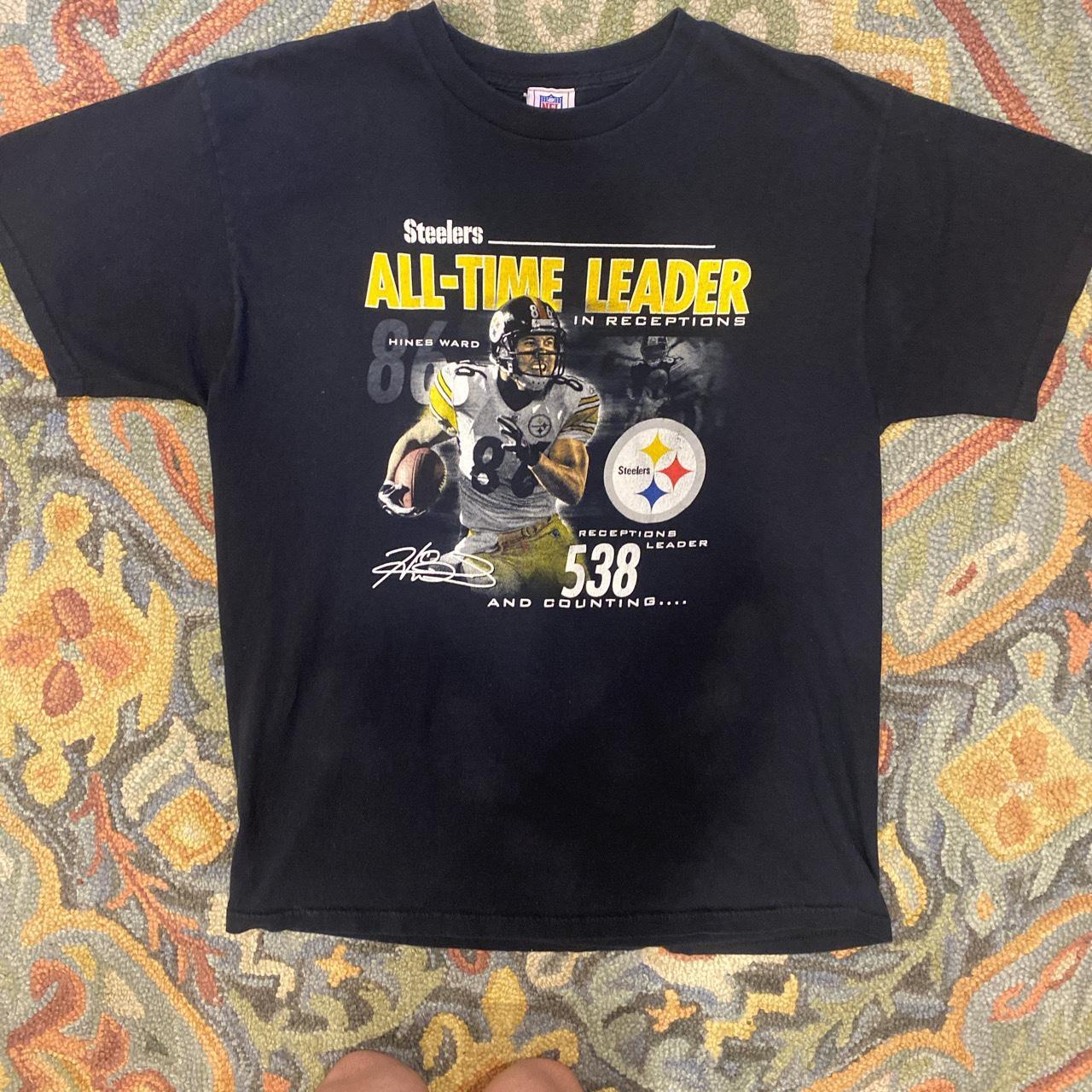 NFL Men's T-shirt | Depop