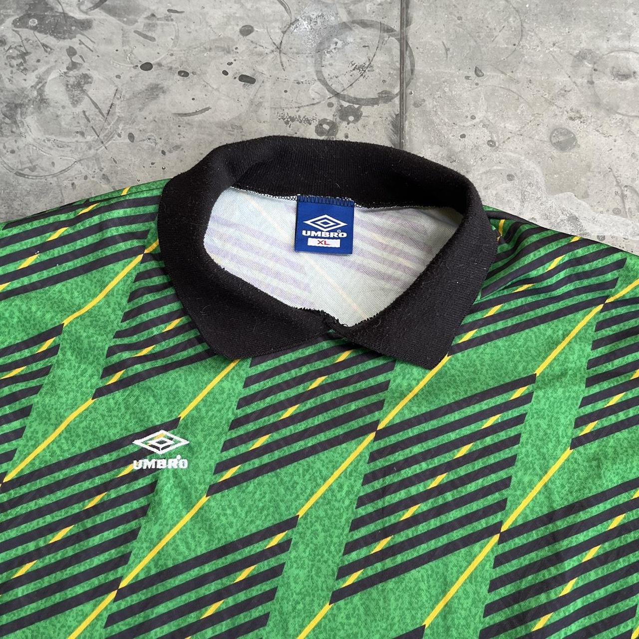 Vintage Umbro football shirt No major flaws Size XL - Depop