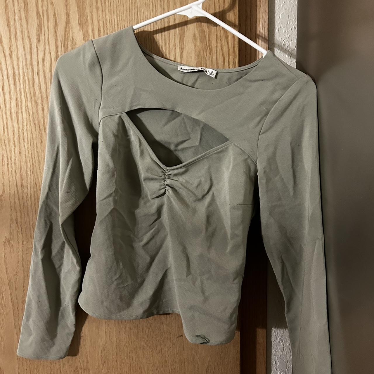 ABERCROMBIE & FITCH LONG SLEEVE color:... - Depop