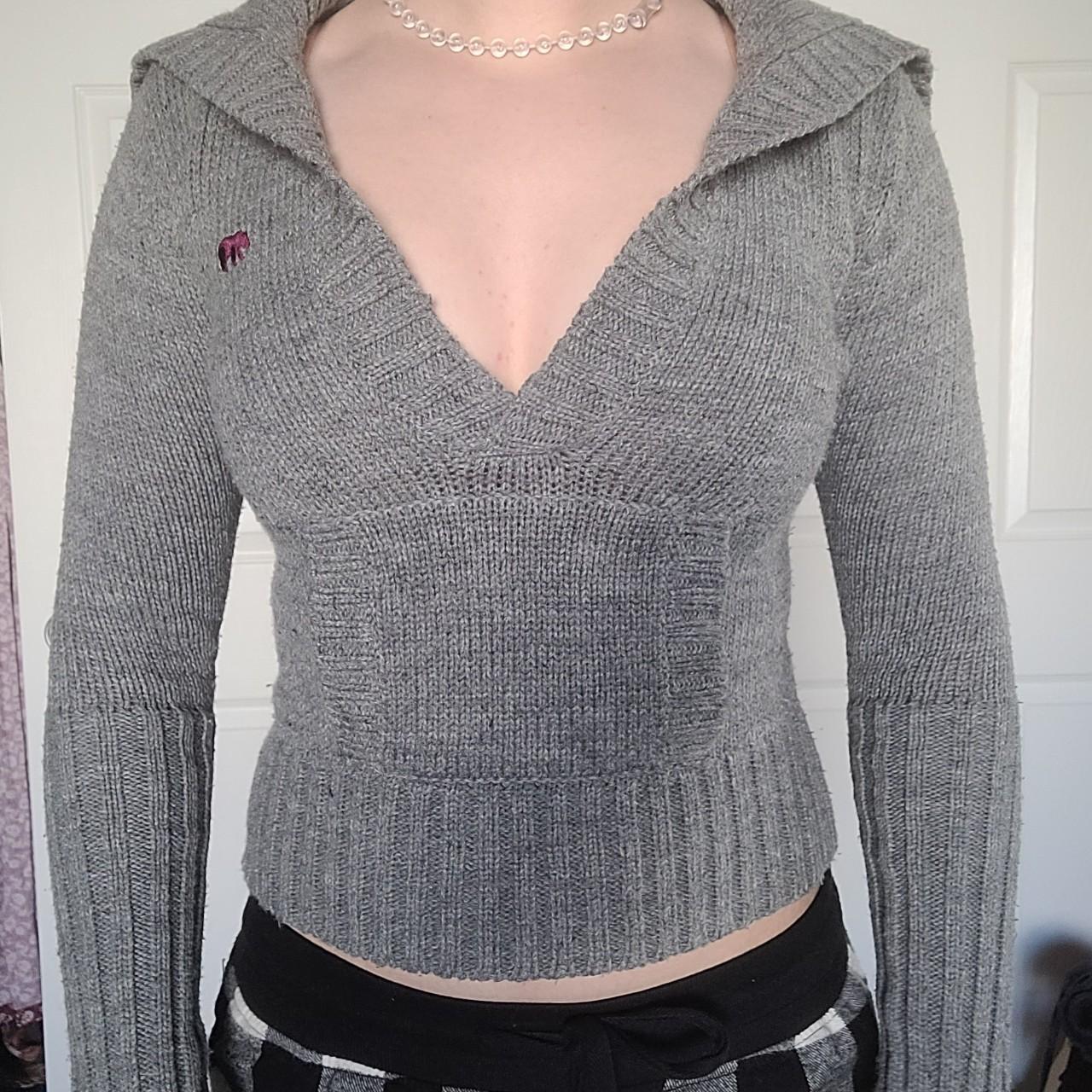 Early 2000 Vintage grey crop sweater Perfect... - Depop