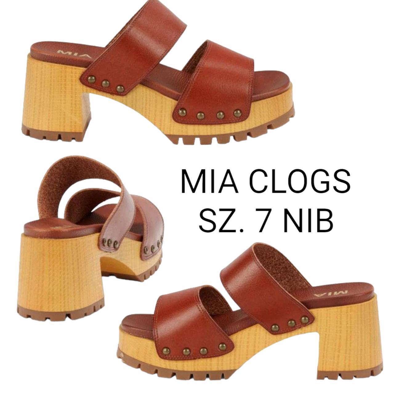 MIA Women's Slides | Depop