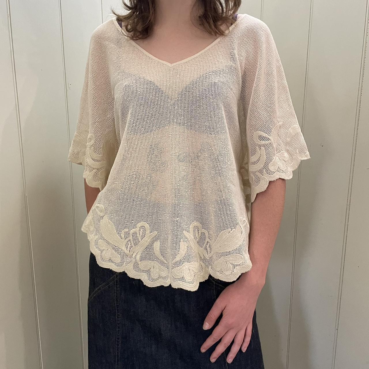 Float loose top Will fit small sizes (model size 8-10) - Depop