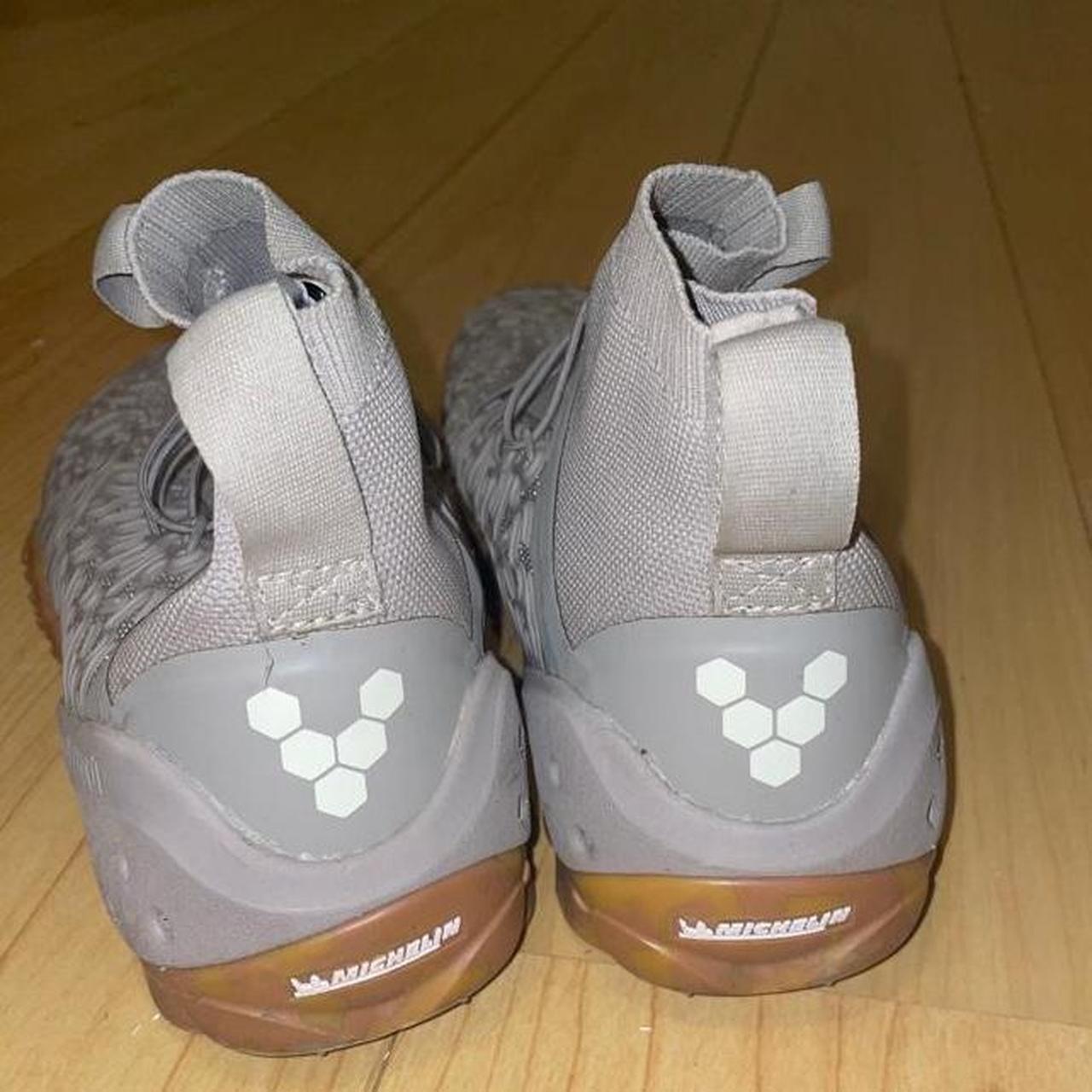 Vivo Barefoot Tempest trail shoes in Zinc. Brought... - Depop