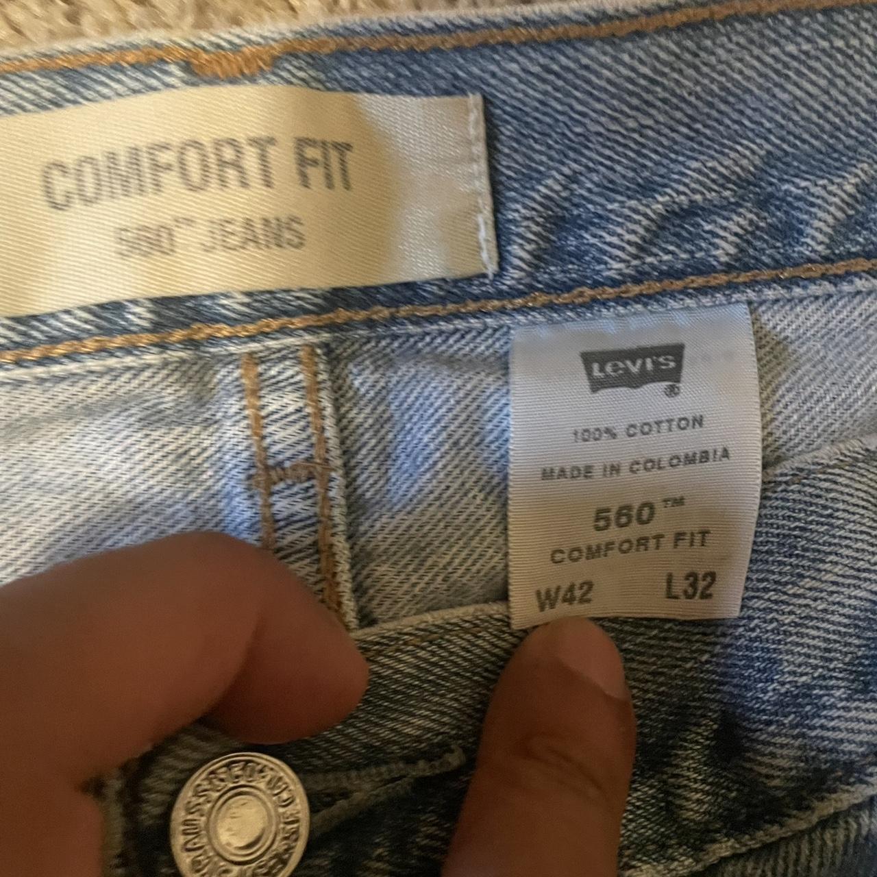 Baggy Levis 560’s comfort fit Size - 42 x 32 Flaws -... - Depop