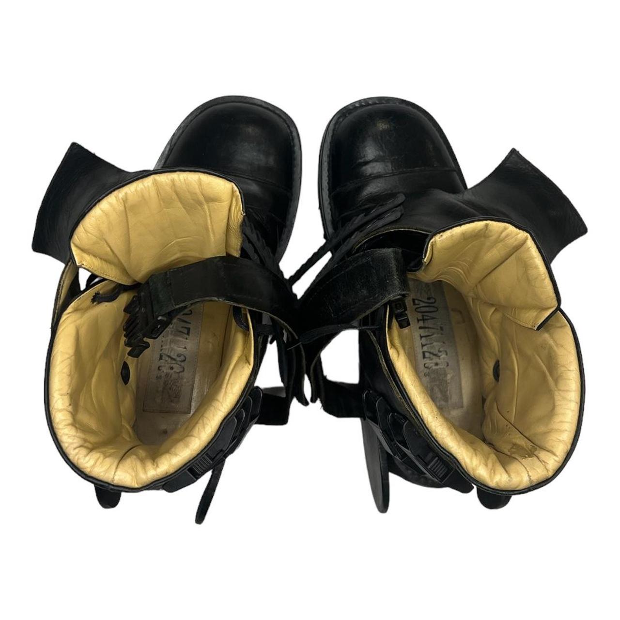 20471120 Boots Size 7 - Depop