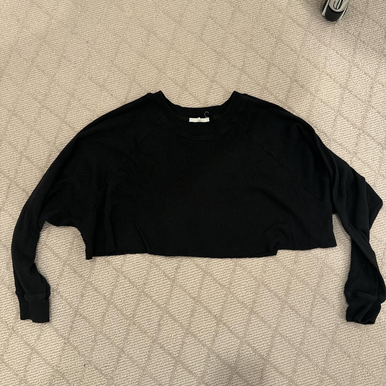 Black cropped flowy long sleeve shirt... - Depop