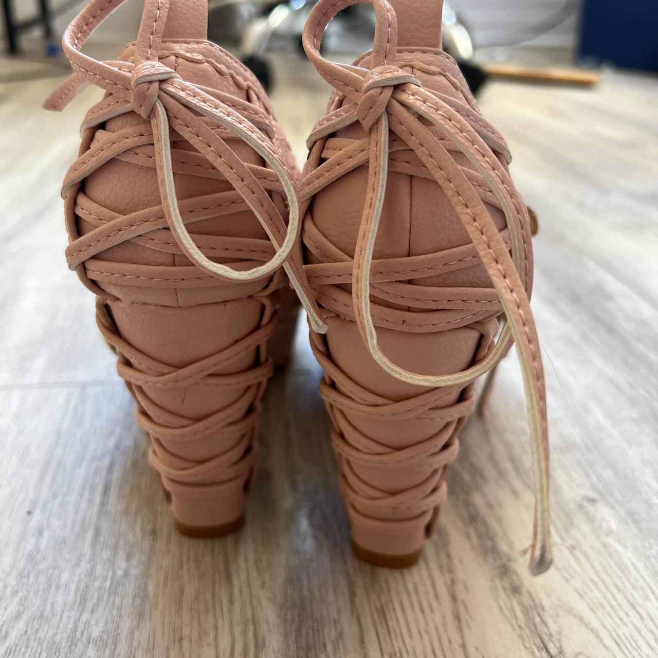 Women's Pink Courts | Depop