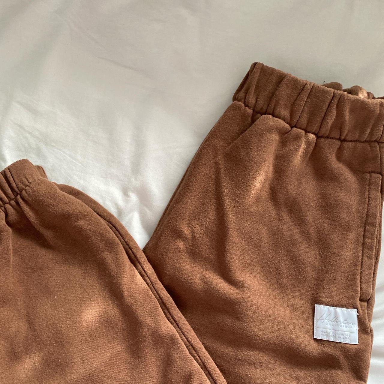 hollister adjustable rise sweats! super comfortable... - Depop