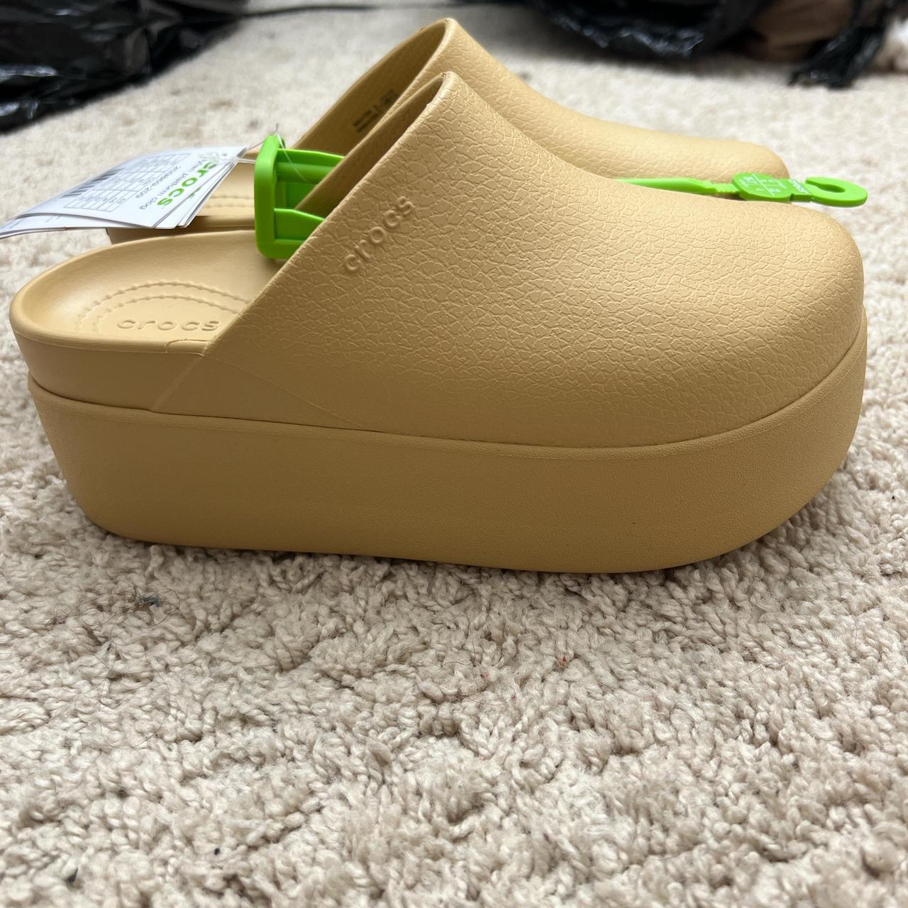 Platform Dylan Crocs WHEAT - NEVER WORN Size 6W/M4 - Depop