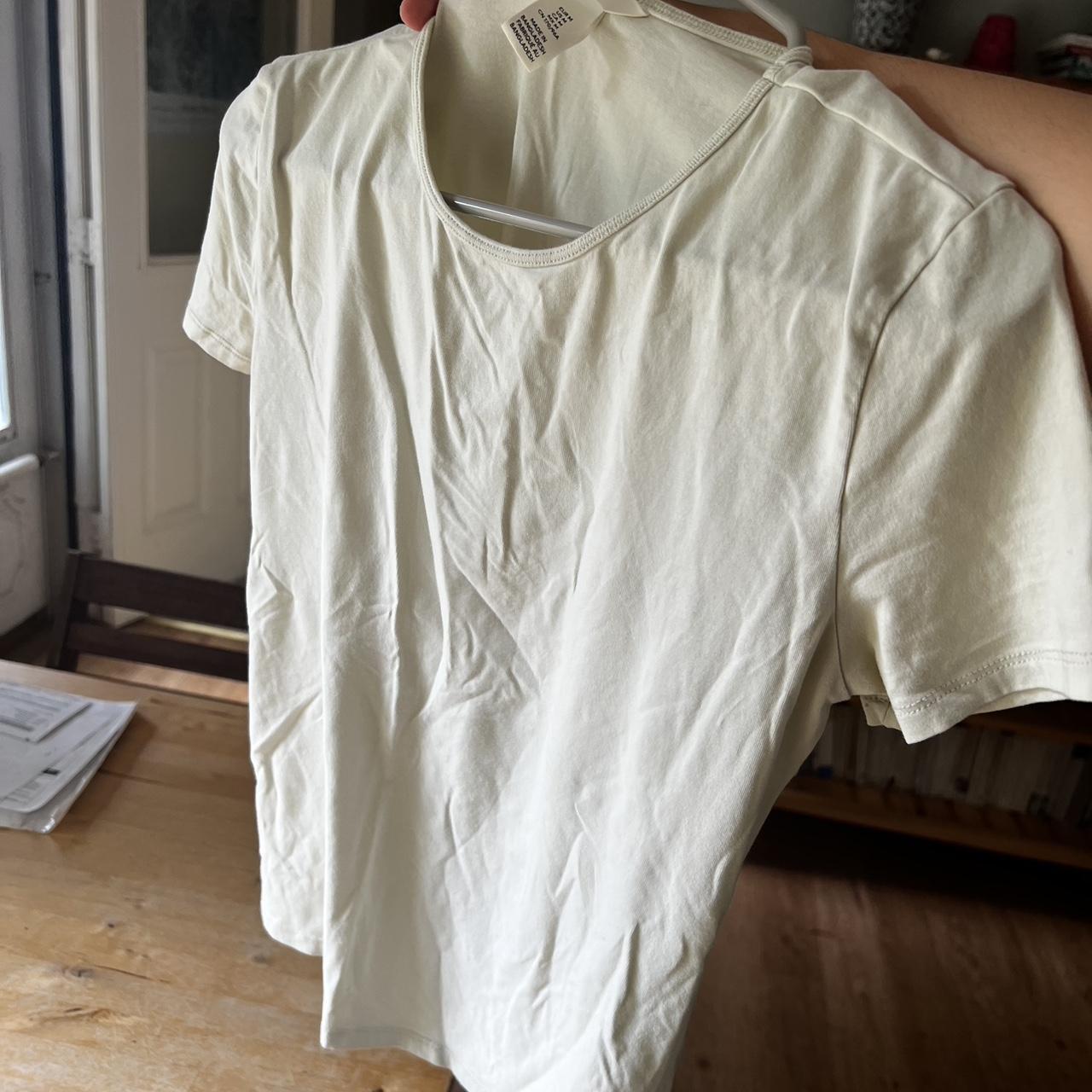 H&M basic tee! In perfect condition. Looks white... - Depop
