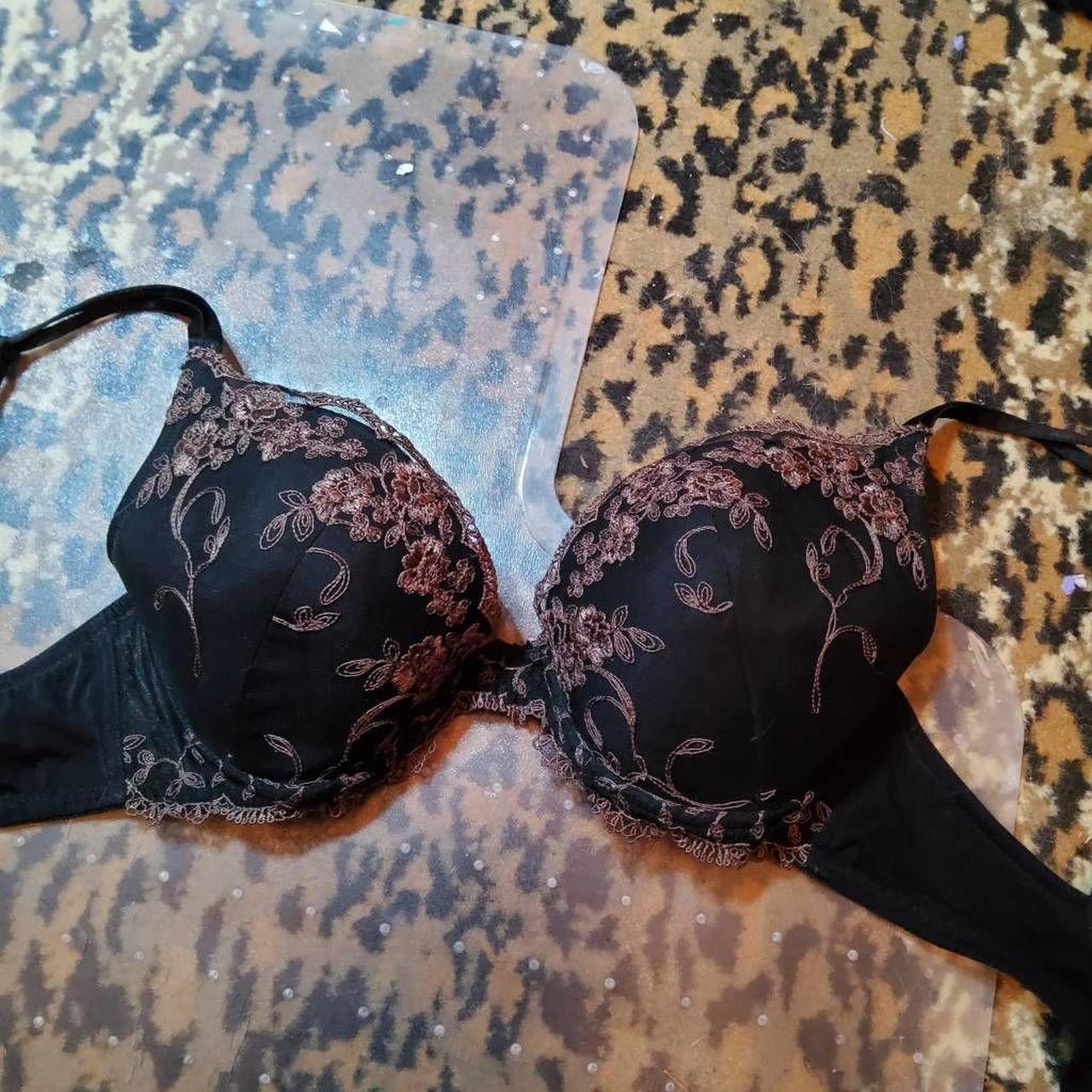 36D X Pushup Bra underwire 36D bra by Ambrielle .... - Depop
