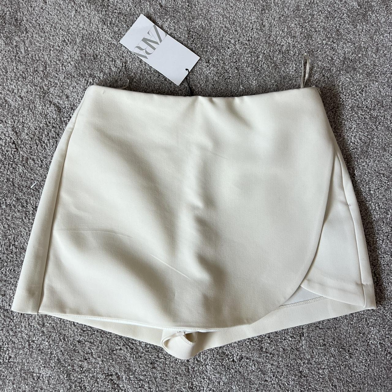 Zara cream colored mini skort Never worn - new with... - Depop