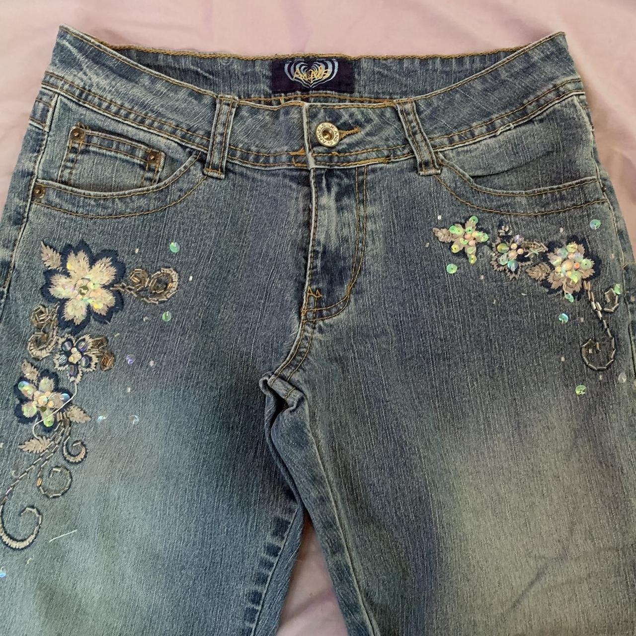 2000s angel’s capris jeans with sparkly designs - Depop