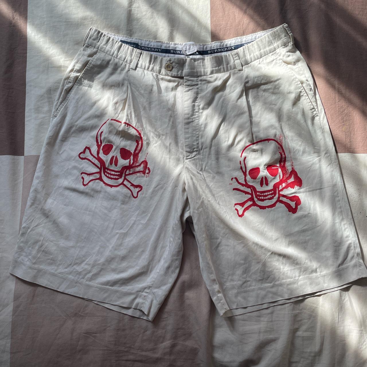 loukatessierartiste custom Burberry shorts with