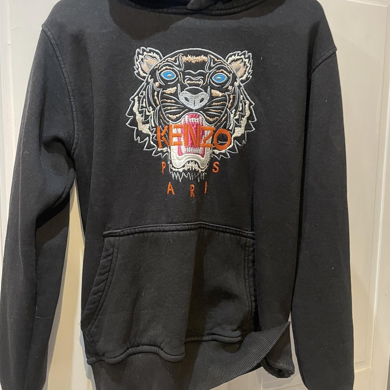 size medium worn a few times £3.50 delivery charge - Depop