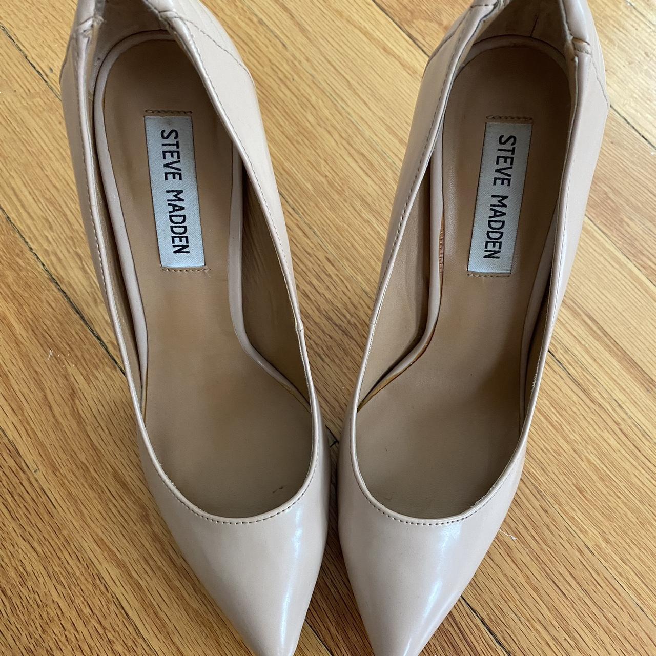 Women's Pink Courts | Depop