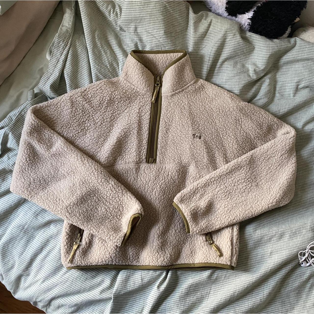 aritzia tna fleece beige&olive cropped half zip up... - Depop