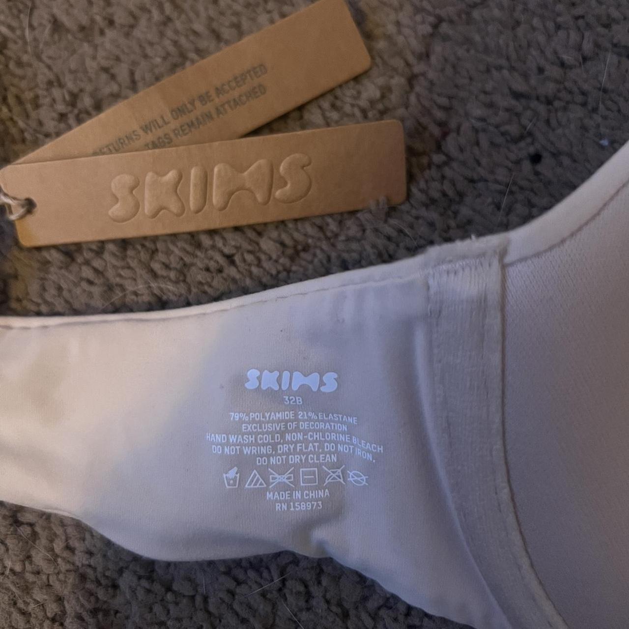 NEVER WORN SKIMS WITH TAGS "Fits Everybody Push-Up... - Depop