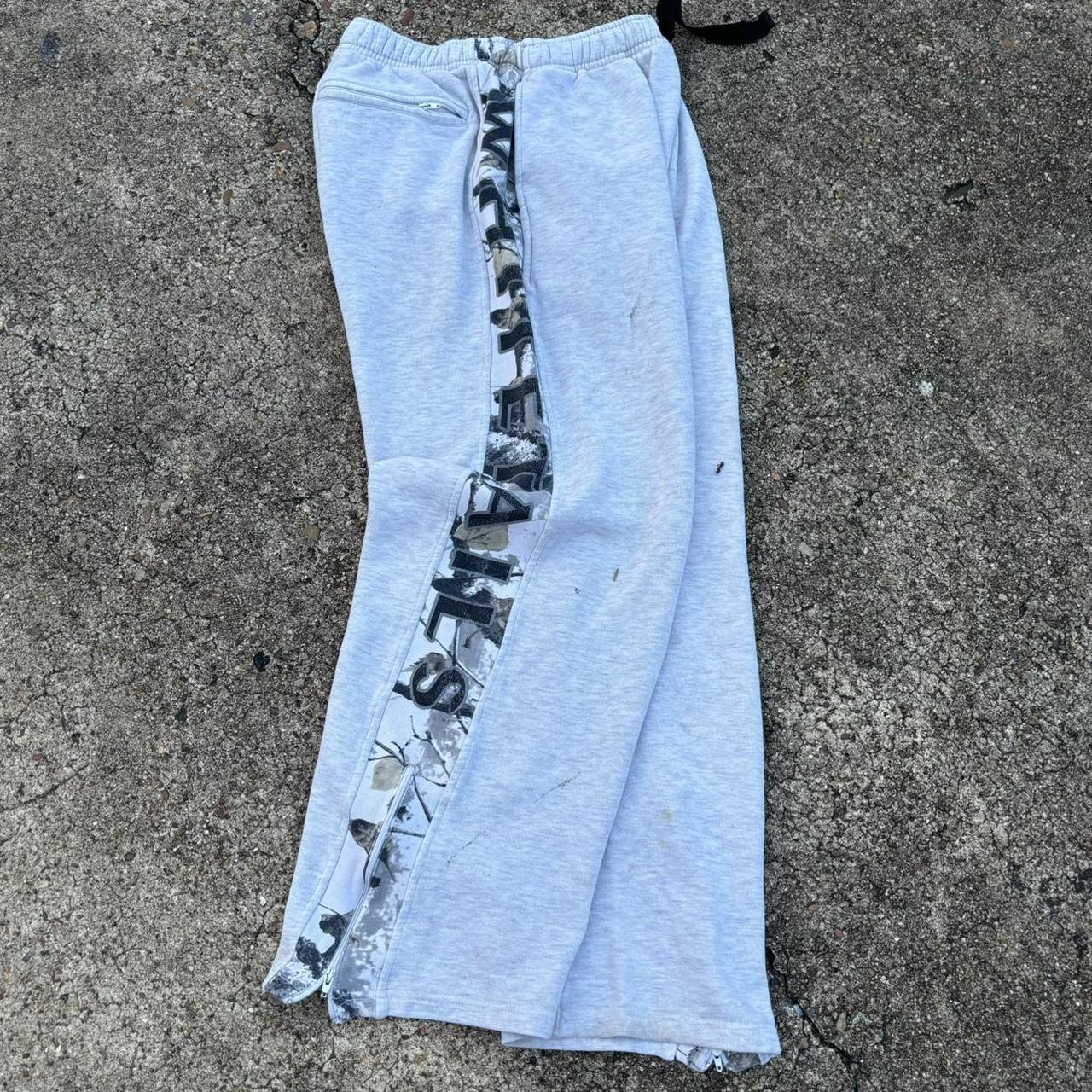 Super sick vintage white and camo baggy sweatpants... - Depop