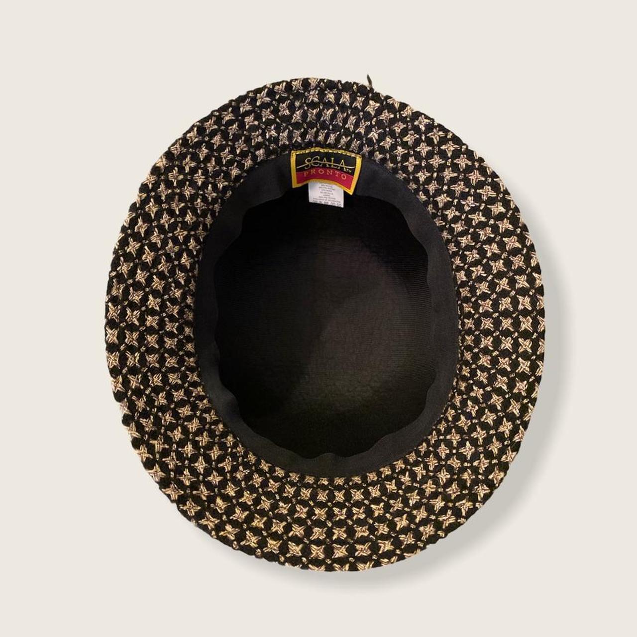 Scala Pronto 1920s inspired cloche hat with print... - Depop