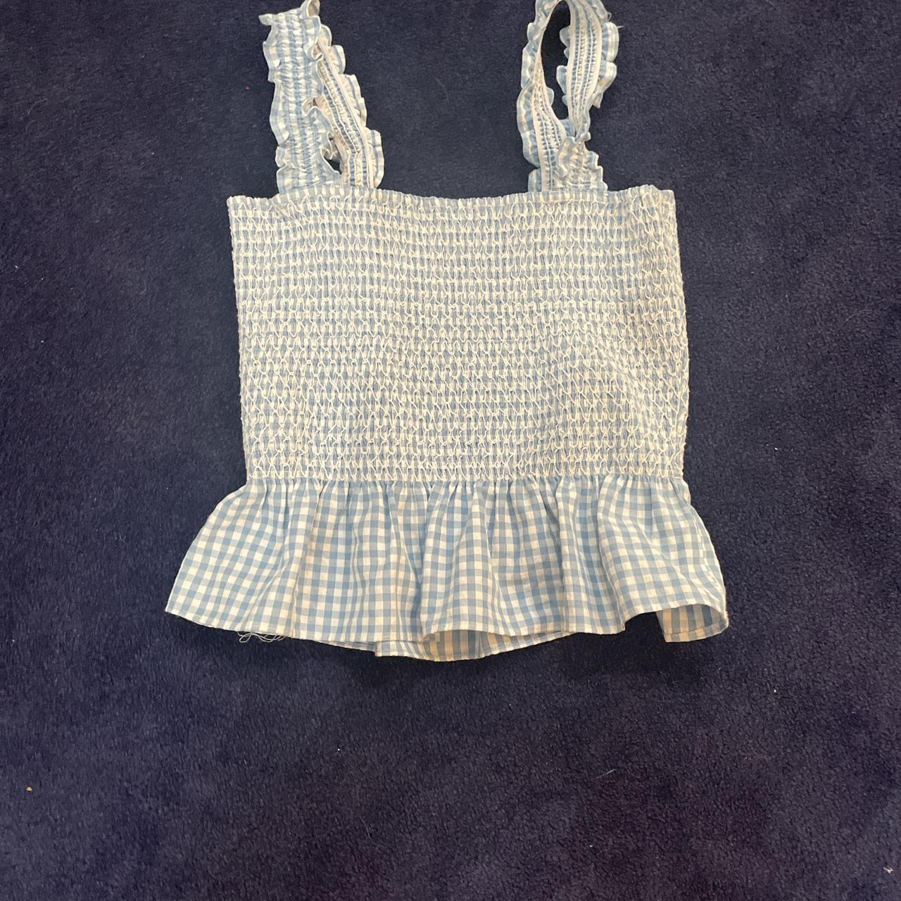 PREPPY SUMMER TOP! SO CUTE SIZE S CAN FIT A... - Depop