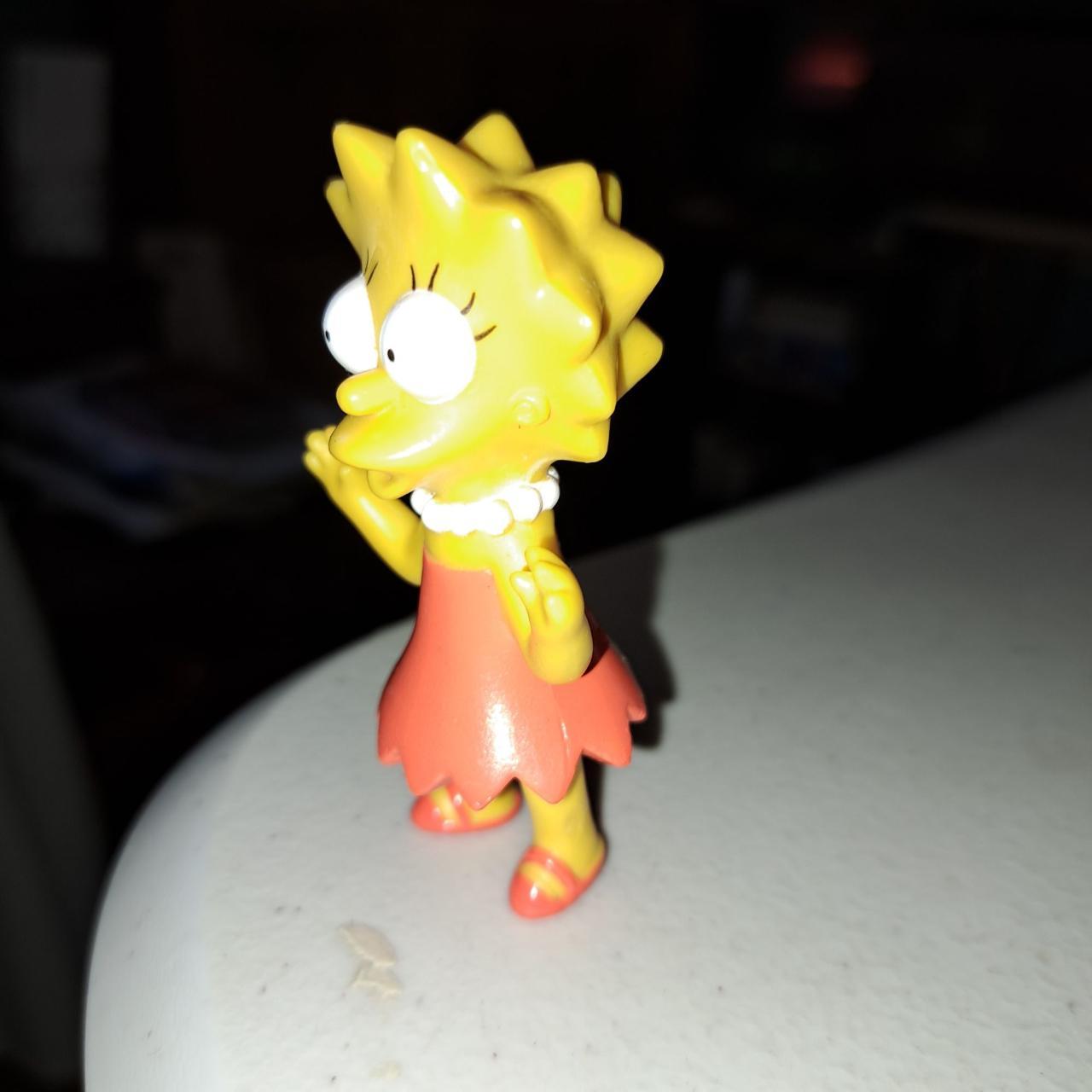 Lisa Simpson figurine for Burger King (c)2001. 3" - Depop