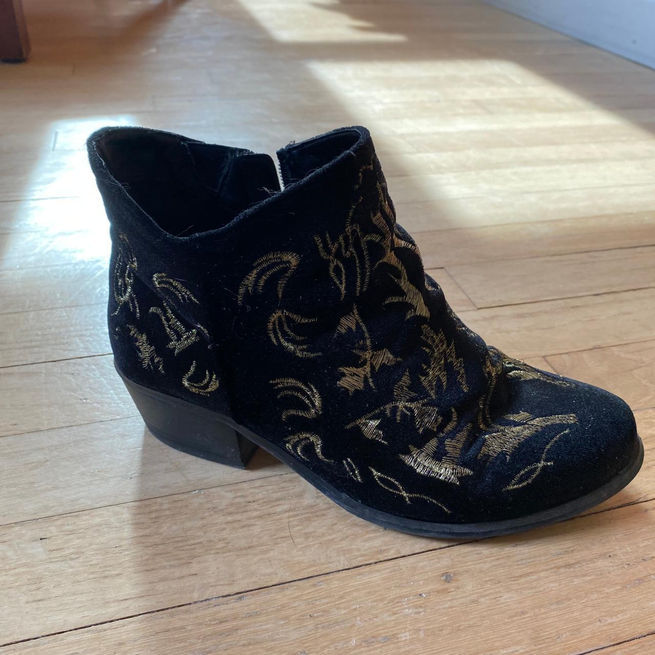 Torrid Women's Black and Gold Boots | Depop