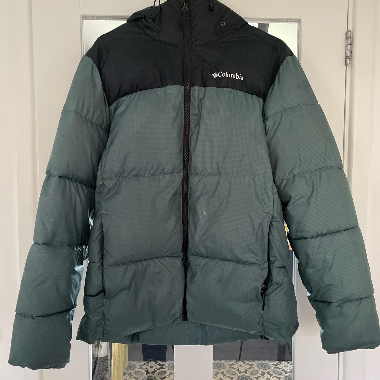 Size medium Columbia puffer jacket. Hardly worn no... - Depop