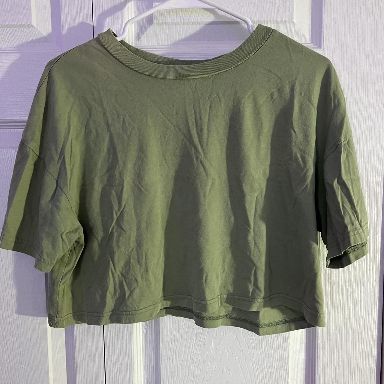 target wild fable green crop top size large - Depop