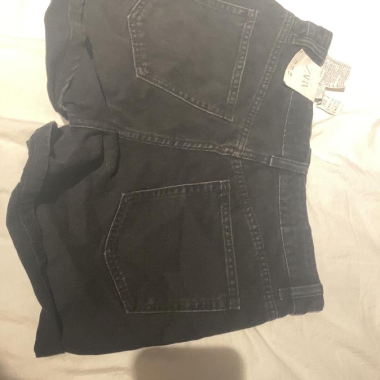 Cute high rise black denim shorts Zara Never worn... - Depop