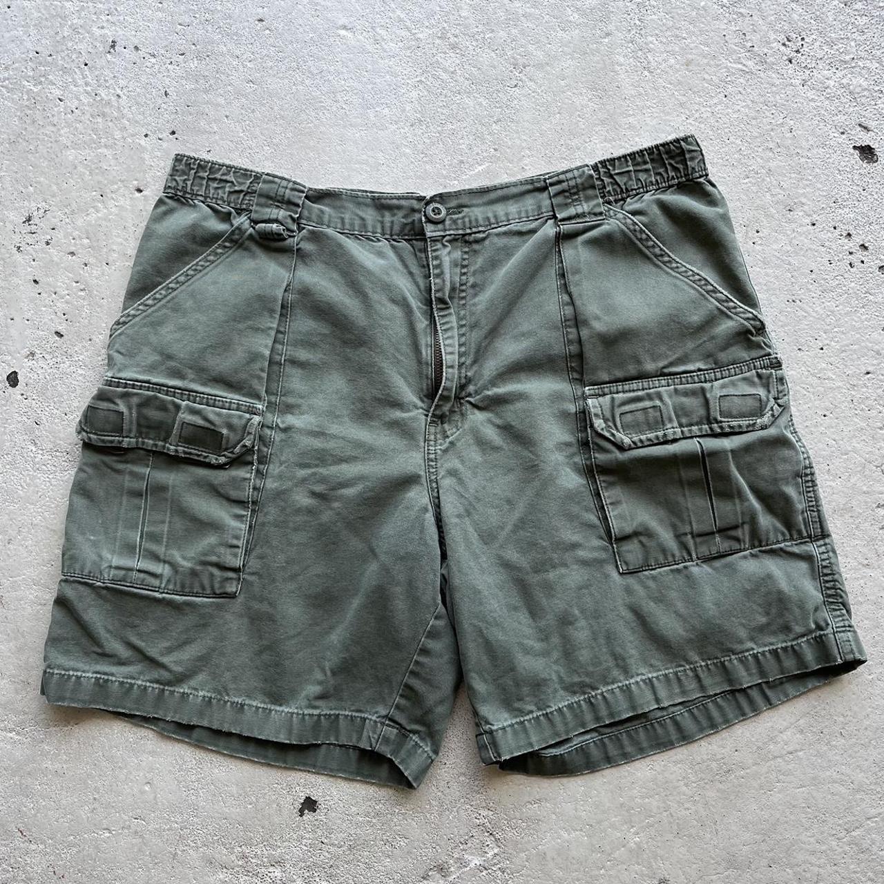 Faded Glory Men's Green Shorts | Depop