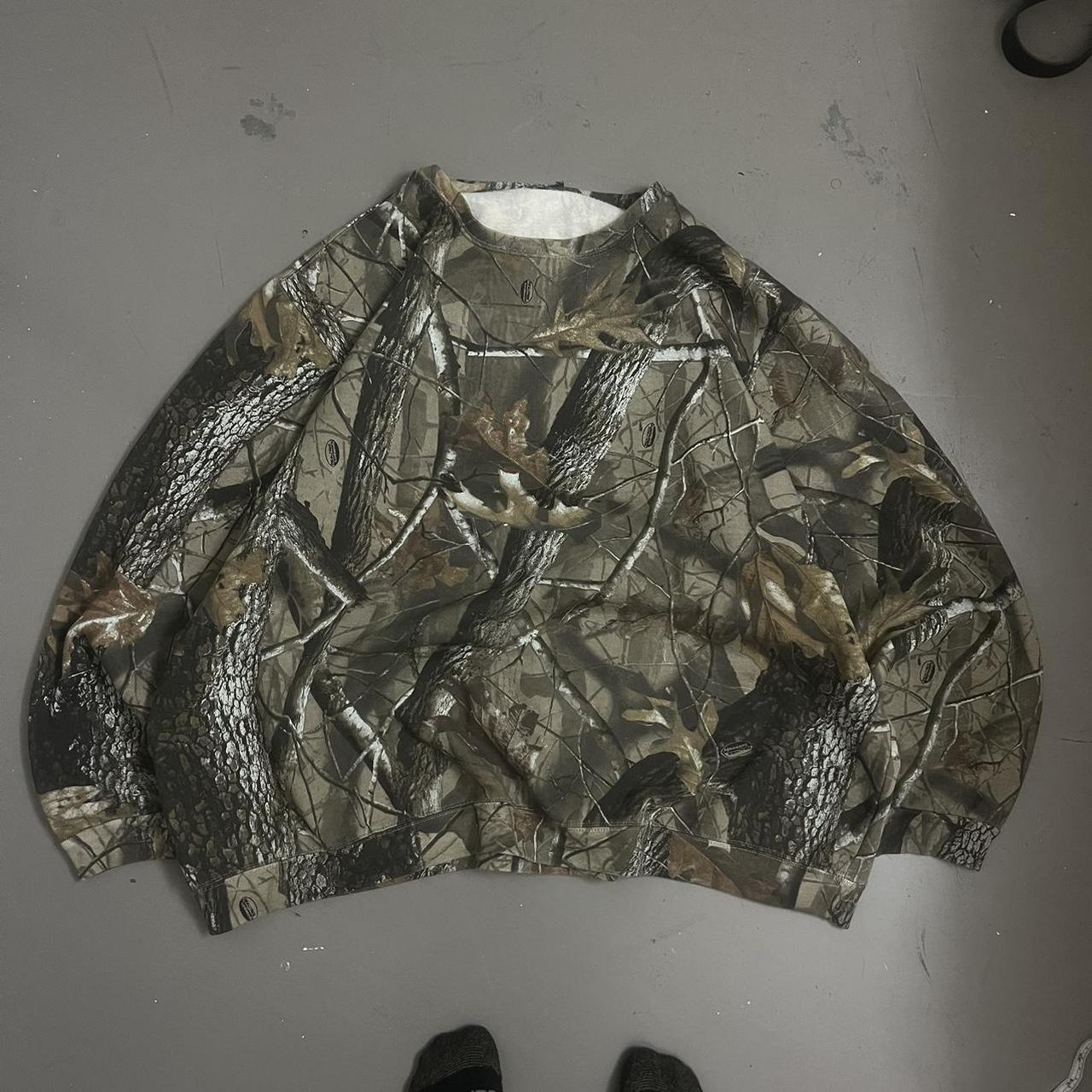 vintage faded realtree camo crewneck sweater -... | Depop
