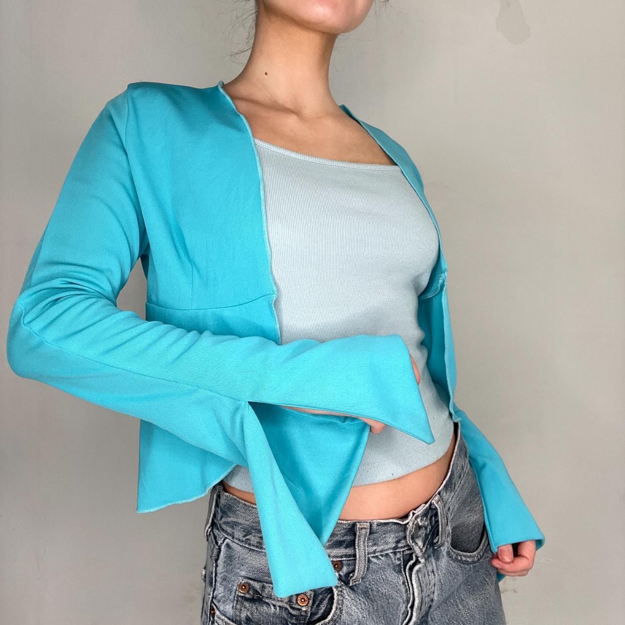 Cute aqua blue flared sleeve open top! No label but... - Depop