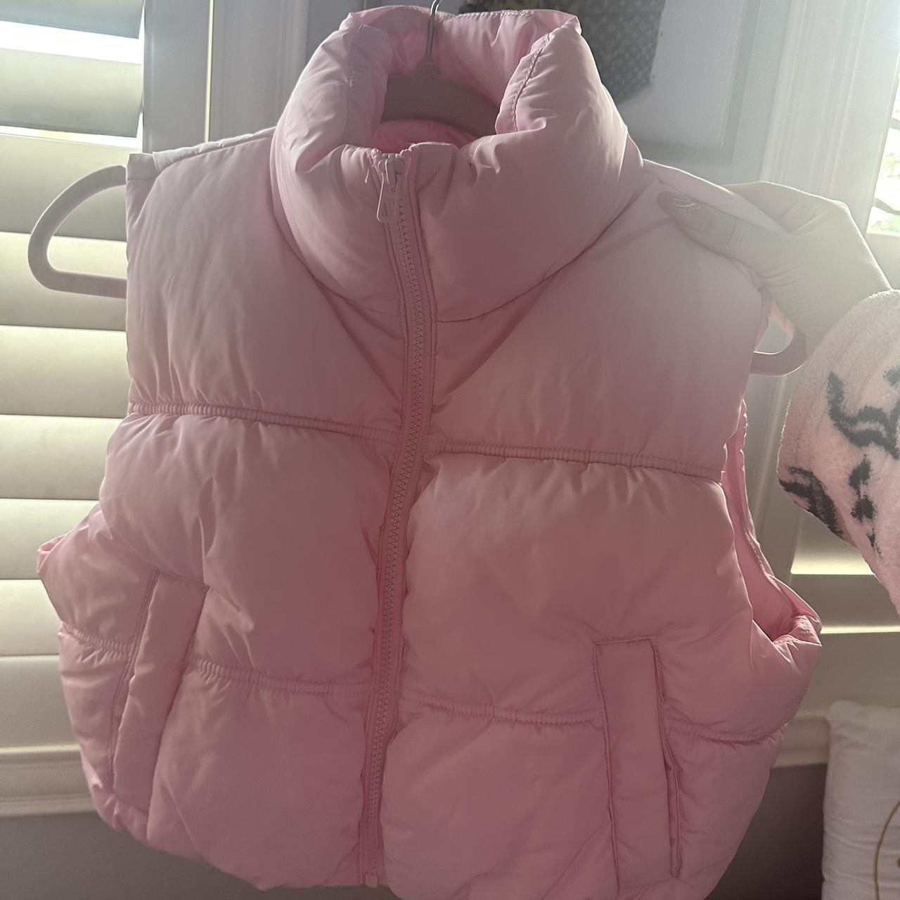 cute pink cropped vest 💗 size xs/never worn... - Depop