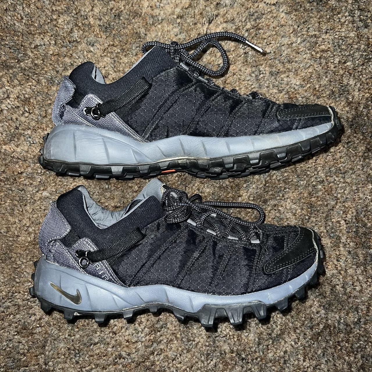 Nike ACG Men's Black and Grey Trainers | Depop