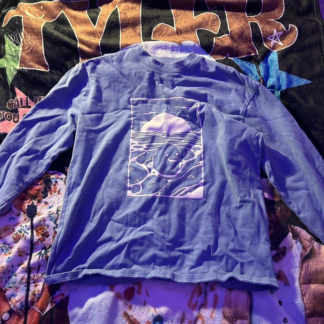official tubbo merch! („• ֊ •„) minor stain shown in... - Depop