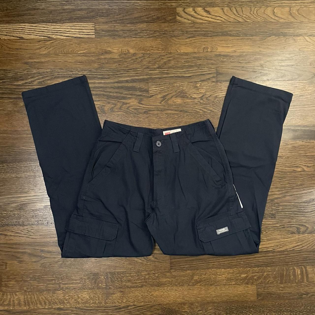 Navy Wrangler cargo pants • RN #130273 • relaxed... - Depop