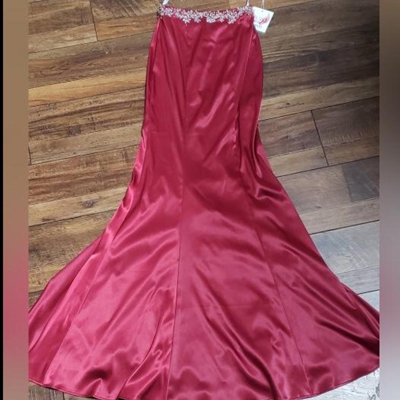 Limit Women's Burgundy and Red Dress | Depop