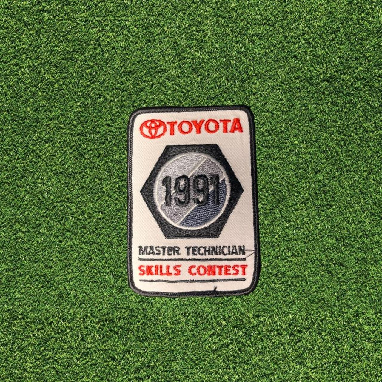 VINTAGE “TOYOTA MASTER TECH” IRON ON PATCH 3”x... - Depop