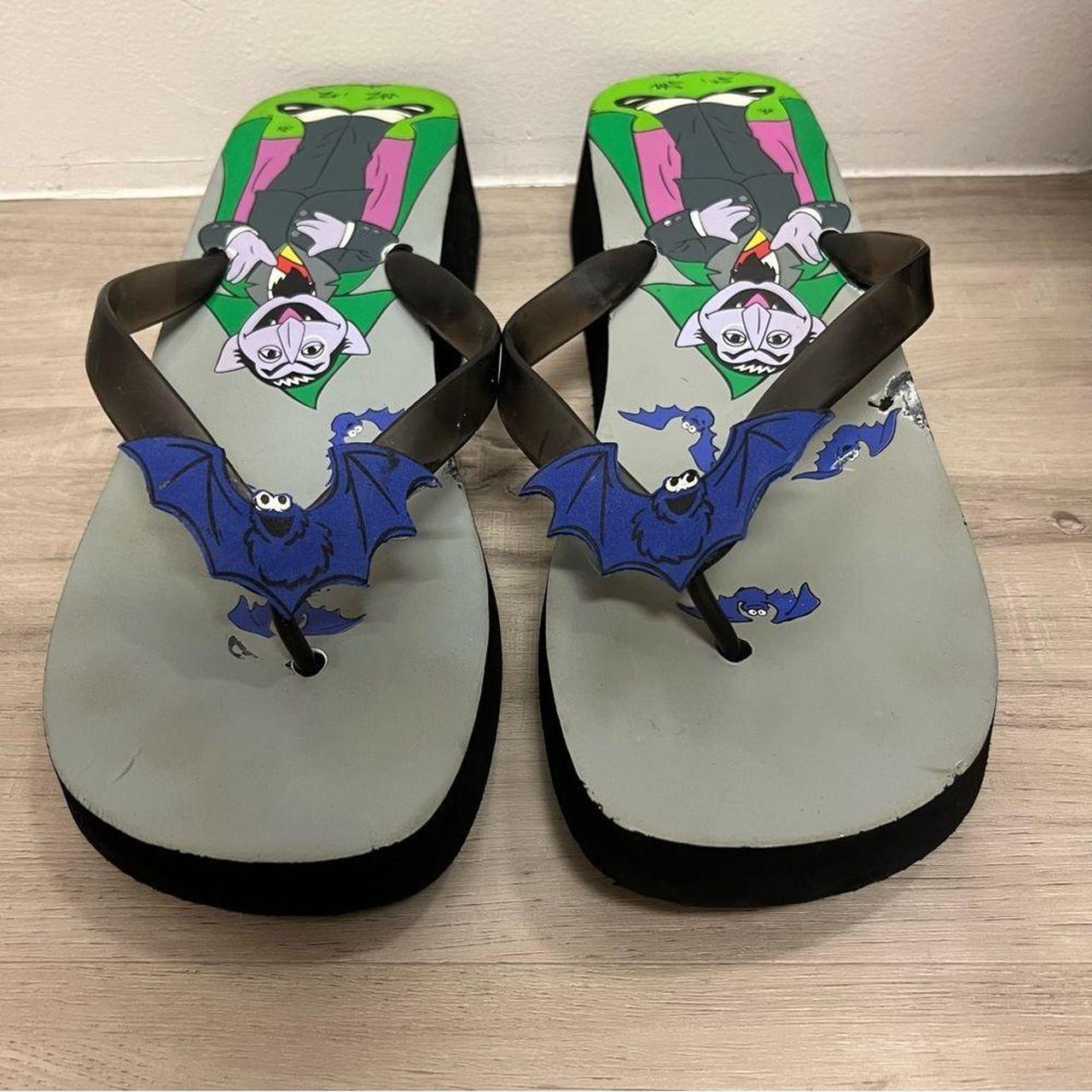 Hot Topic Women's Black and Grey Sandals | Depop