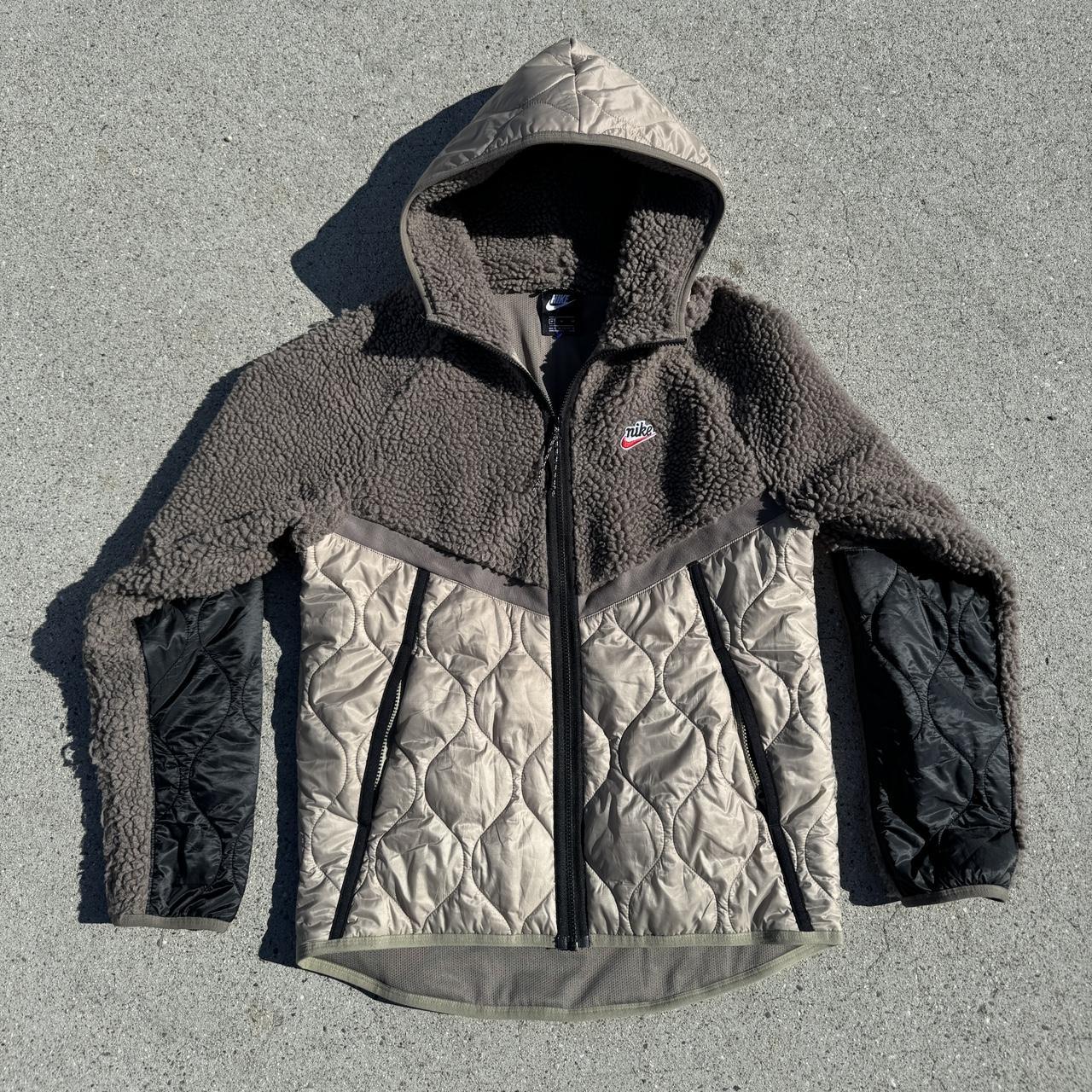 Nike fleece jacket worn once or twice - Depop