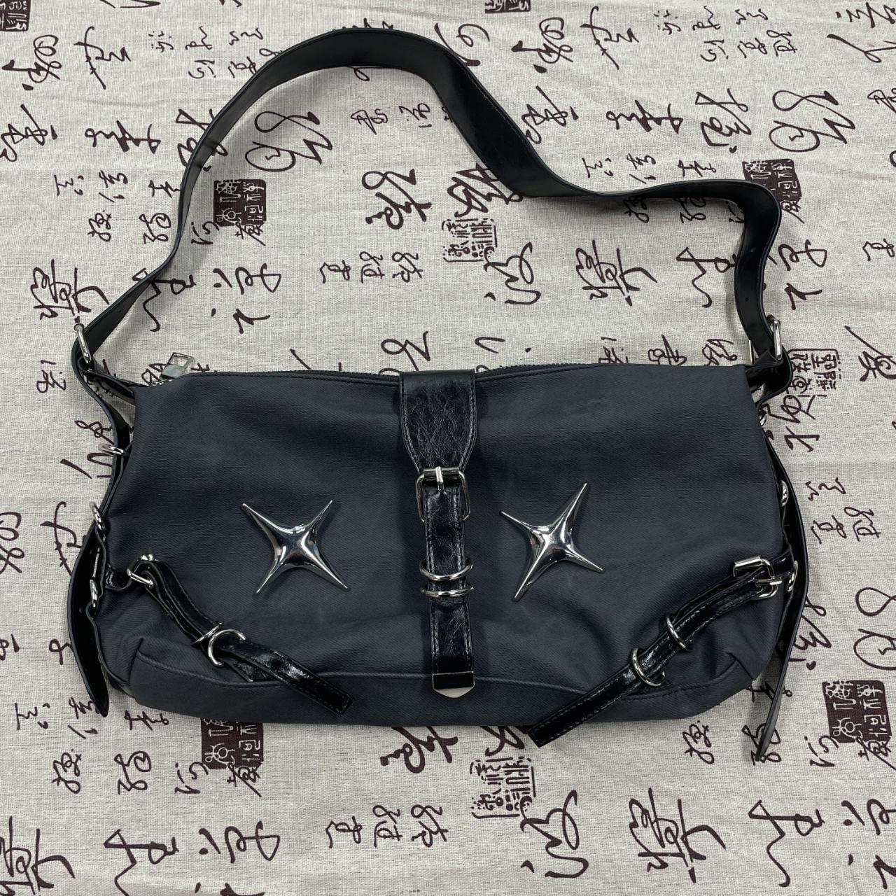 Black retro American y2k sweet cool hot girl armpit... - Depop