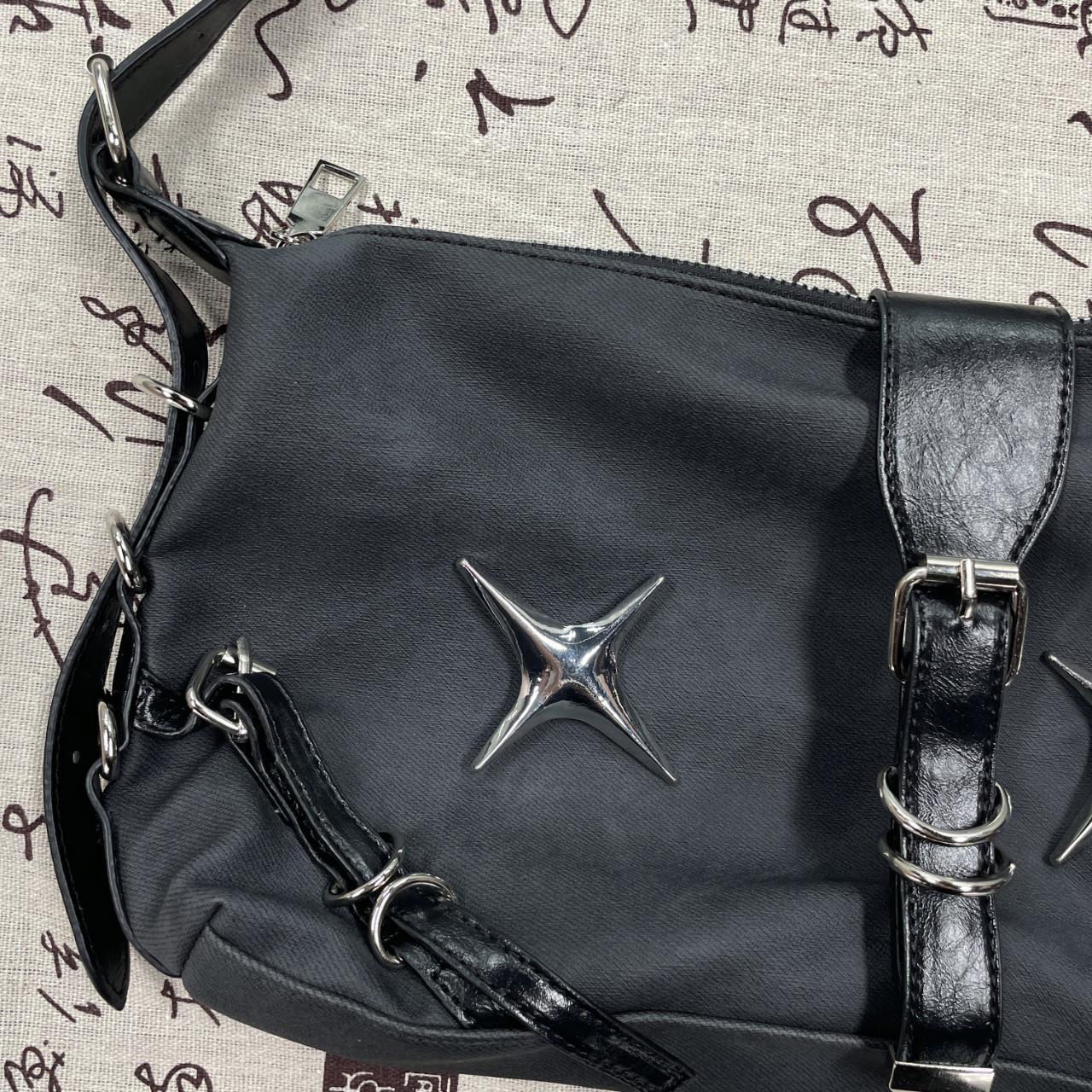 Black retro American y2k sweet cool hot girl armpit... - Depop