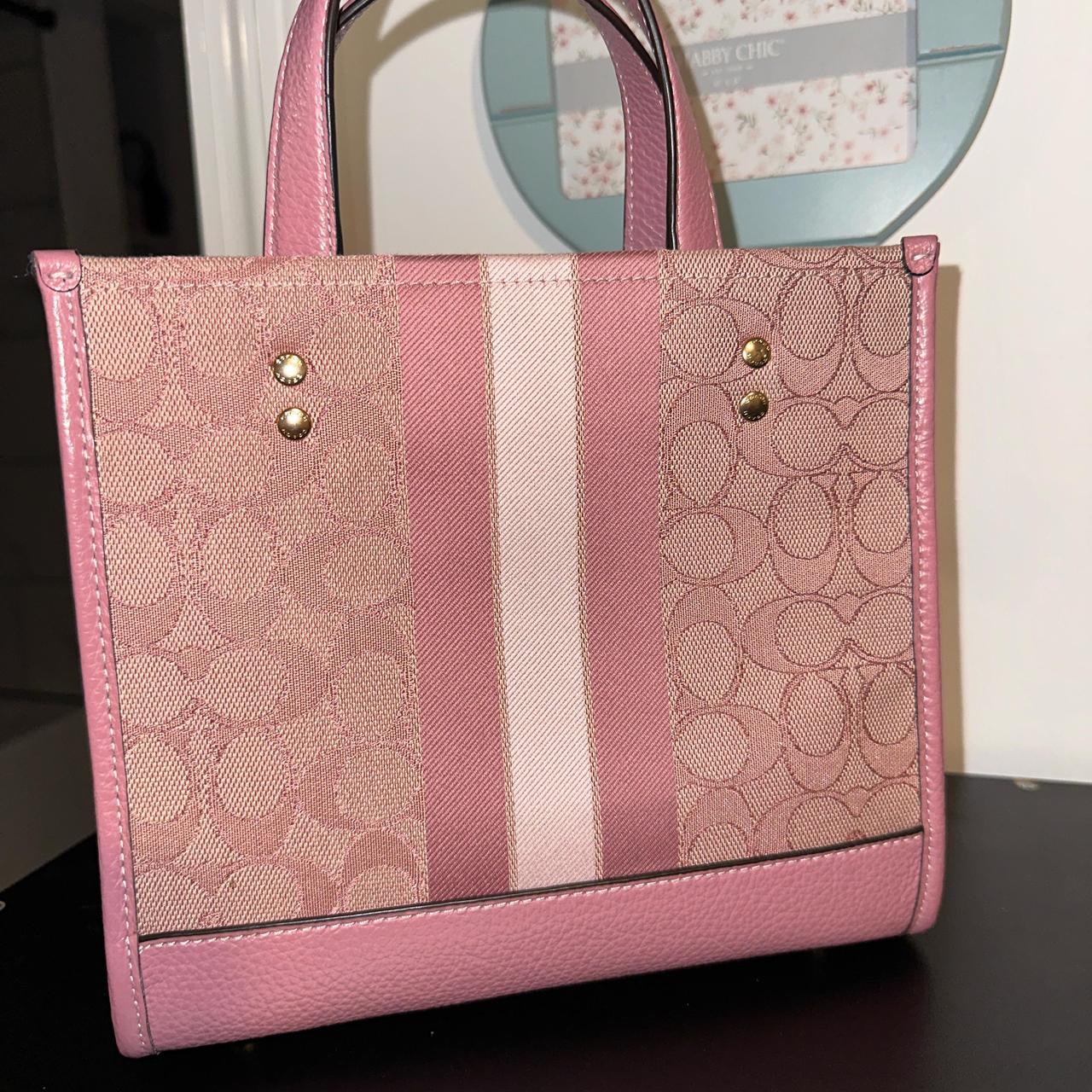 Coach Dempsey tote in pink 🩷 Used 2-3 times Trying... - Depop
