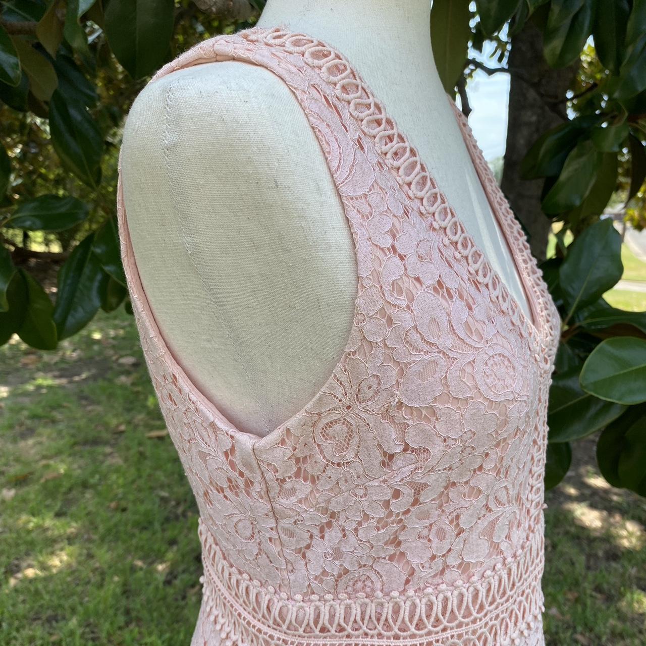 Really pretty Francesca’s peach lace with a gold... - Depop
