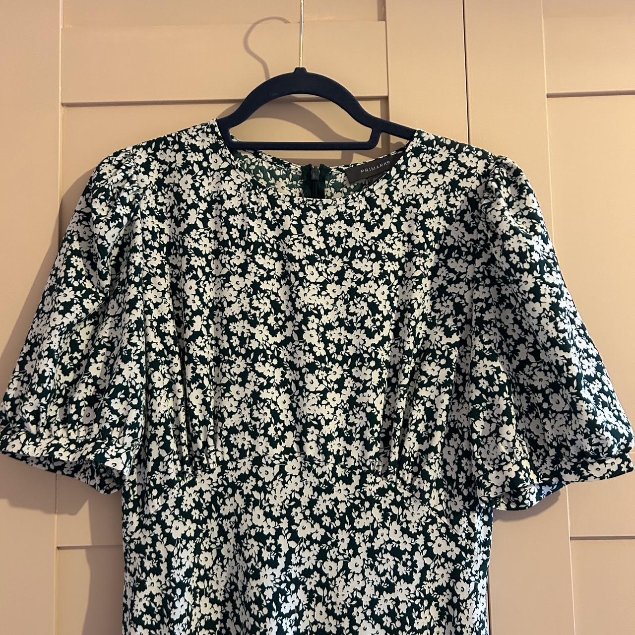 Primark green floral tea dress size 12 worn a few... - Depop
